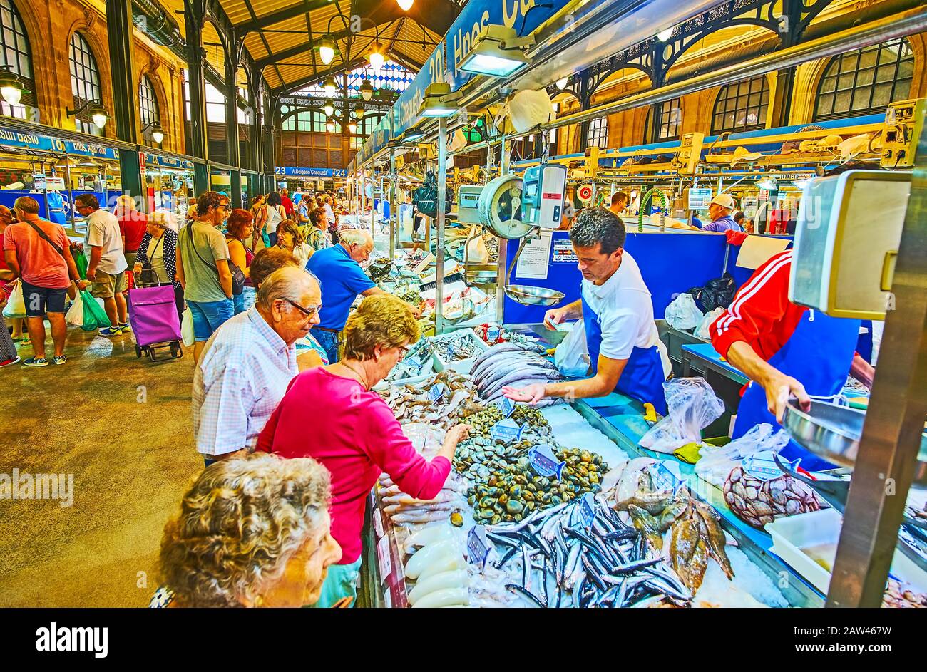 JEREZ, SPAIN - SEPTEMBER 20, 2019: The queue at the fish stall of ...