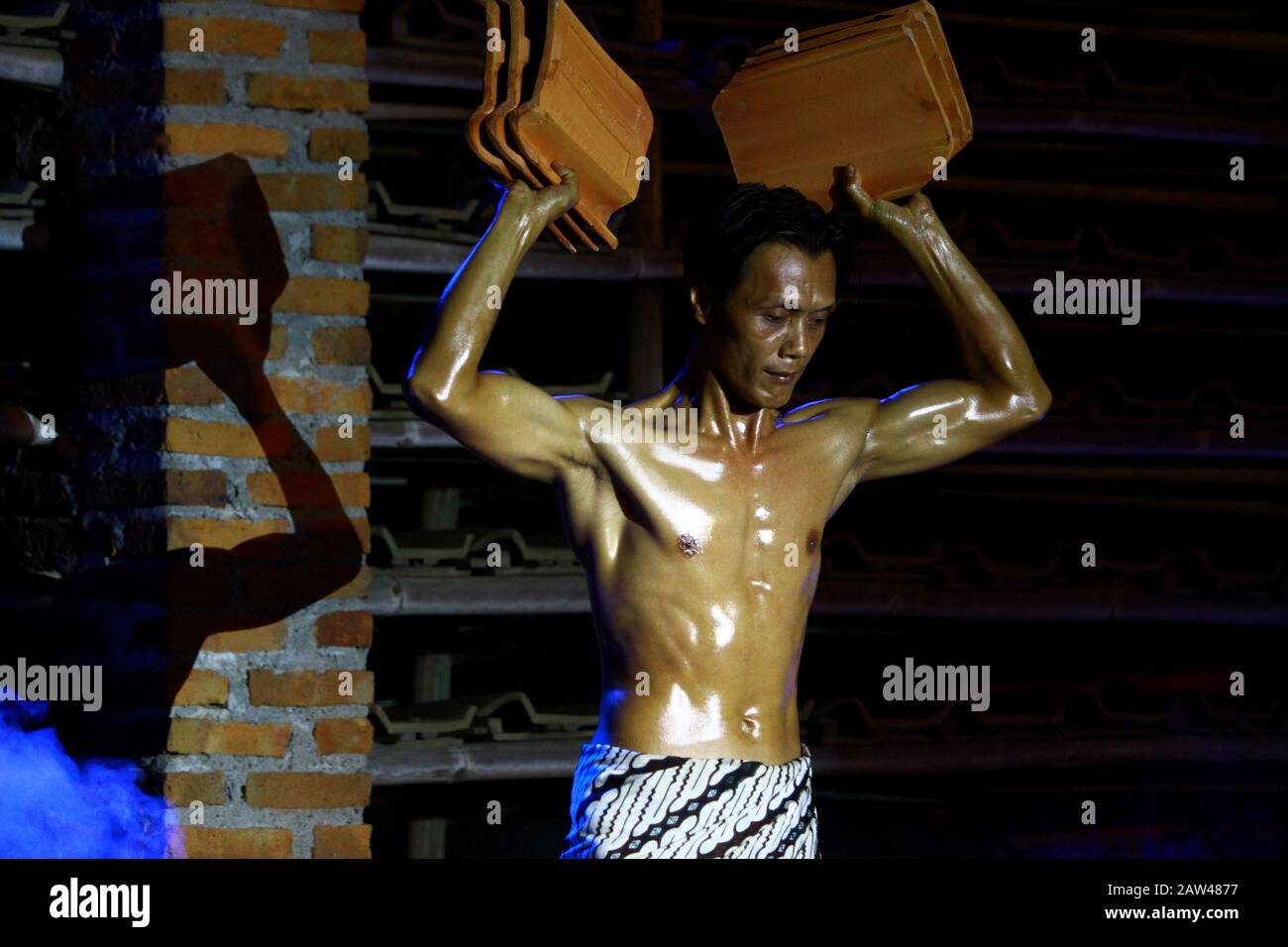 Body builders competition hi-res stock photography and images - Alamy