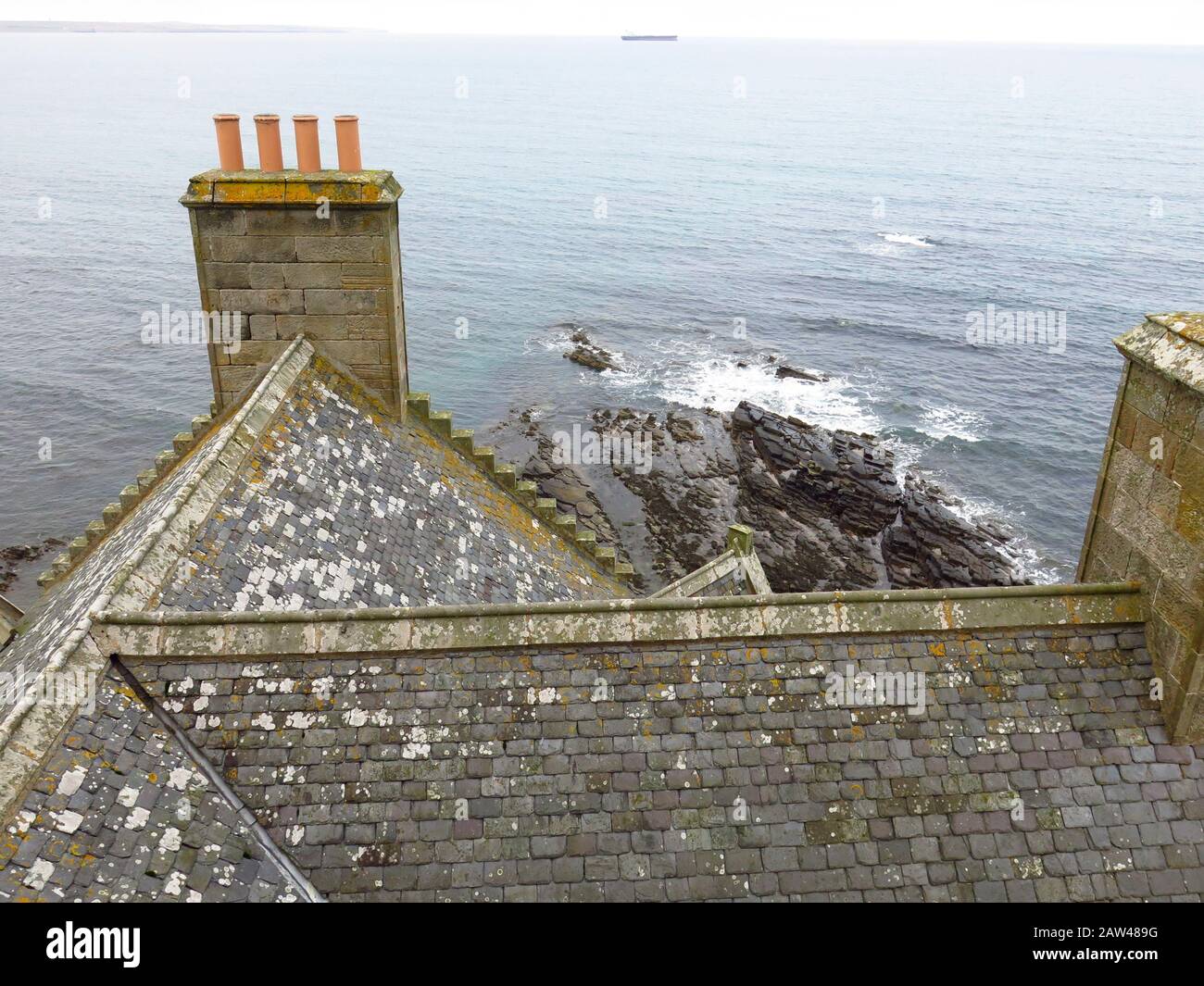 Typical tradtional scottish roof construction details Stock Photo - Alamy
