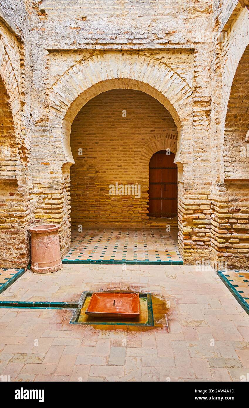 Court of ablutions hi-res stock photography and images - Alamy