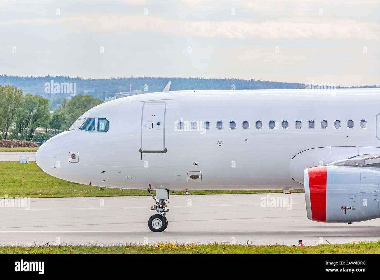 Airplane exterior hi-res stock photography and images - Alamy