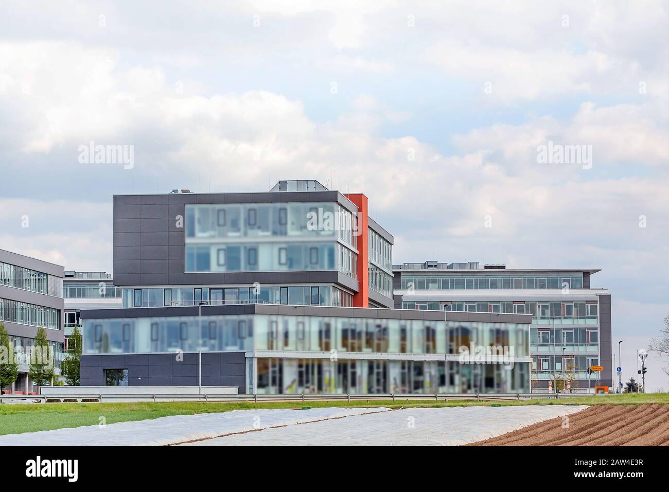 modern office building - exterior view Stock Photo - Alamy