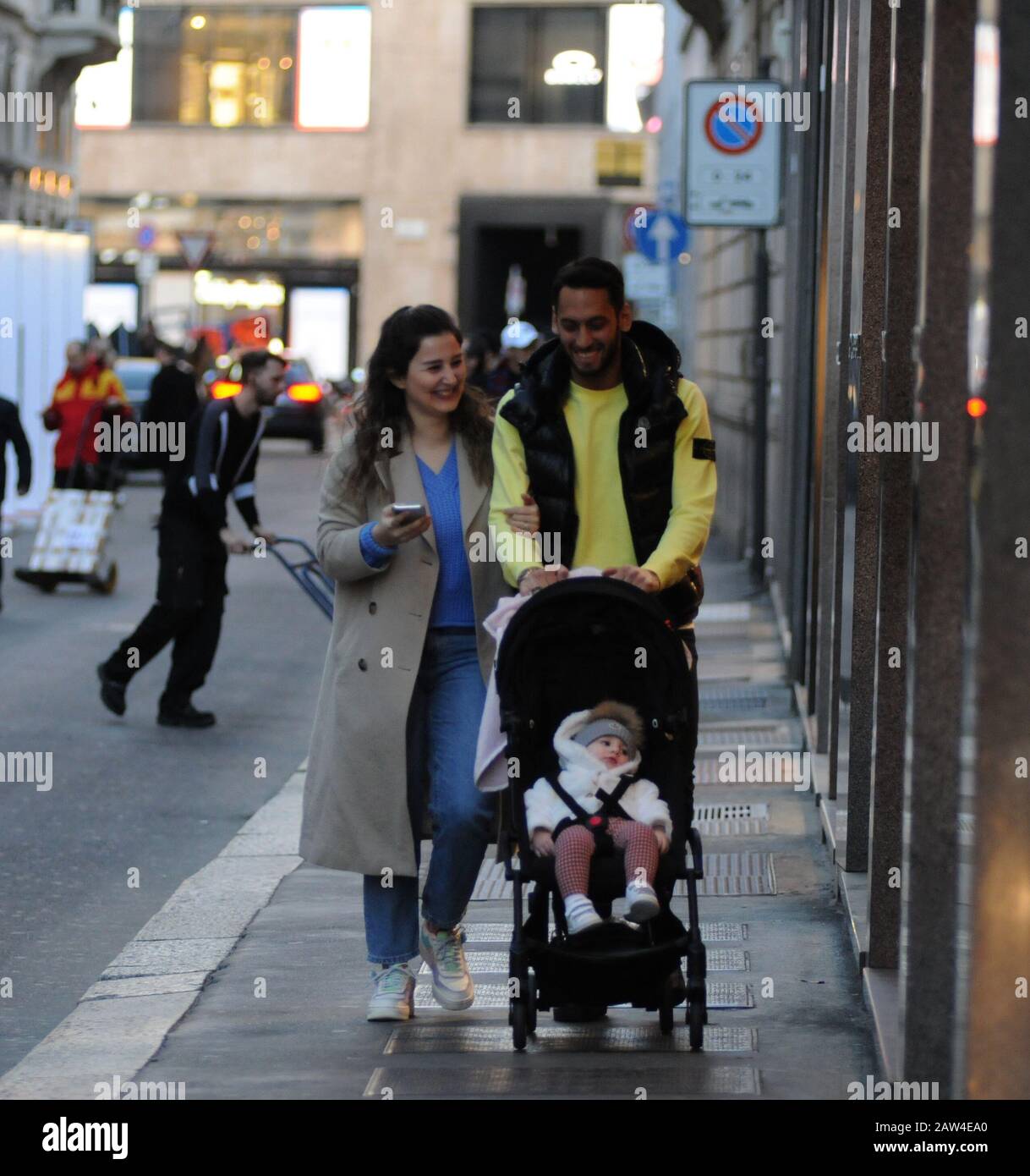 Milan, Hakan Calhanoglu and wife Sinem shopping with a fine in the ...