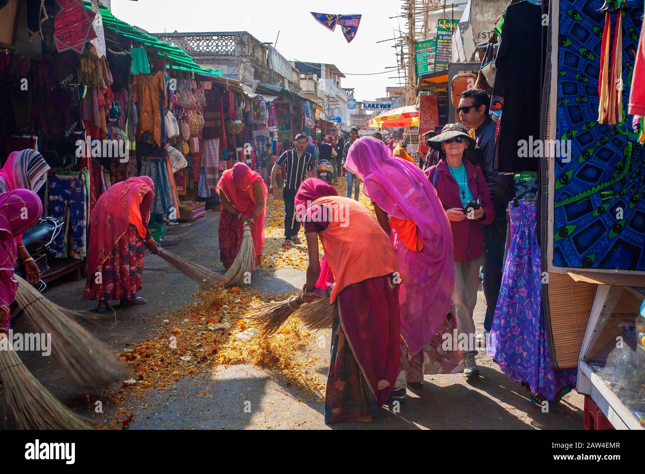 Indian women cleaning street hi-res stock photography and images - Alamy