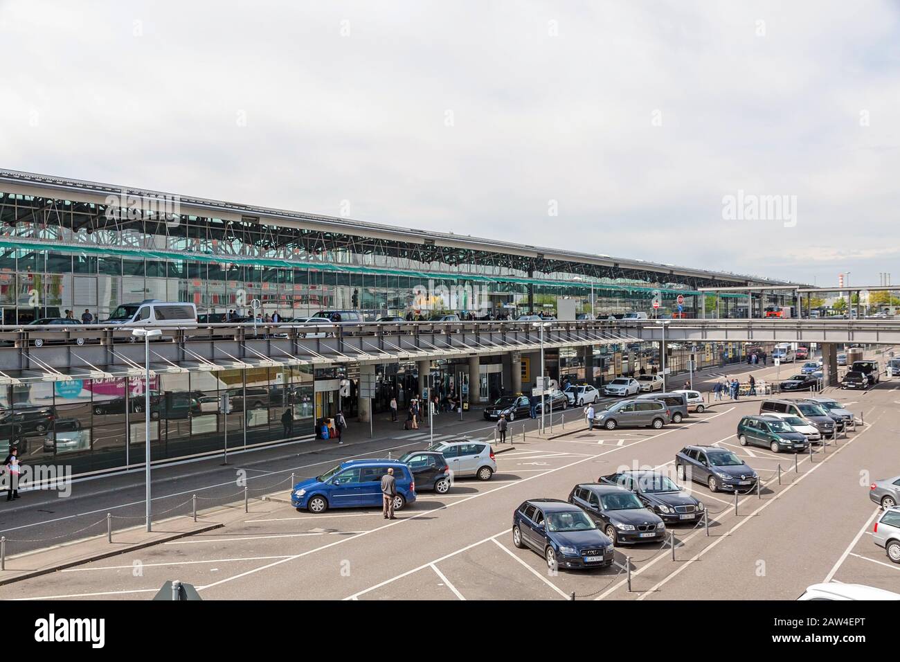Terminal building terminal stuttgart airport hi-res stock photography ...