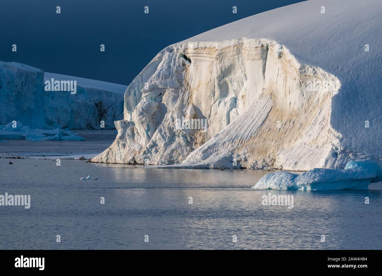Beautiful icebergs in stunning icy landscapes, Chiriguano Bay, Danko ...