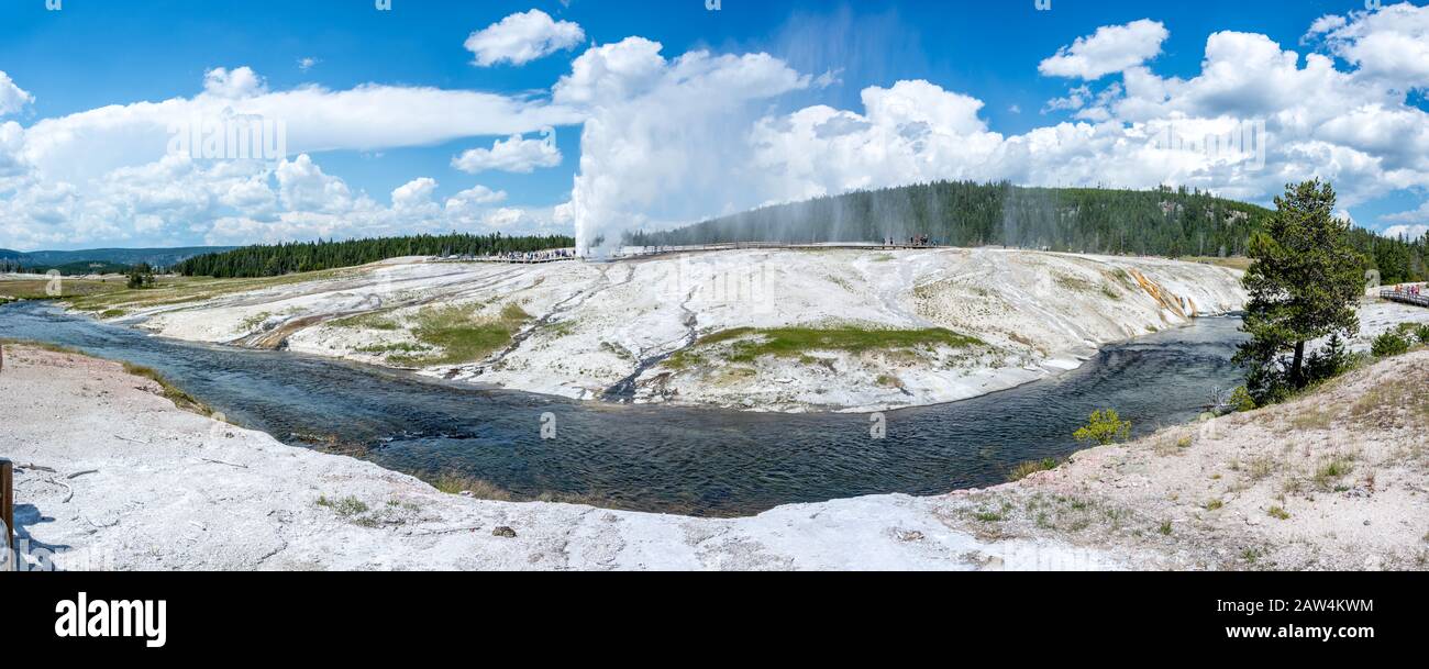 Beehive geyser hi-res stock photography and images - Alamy