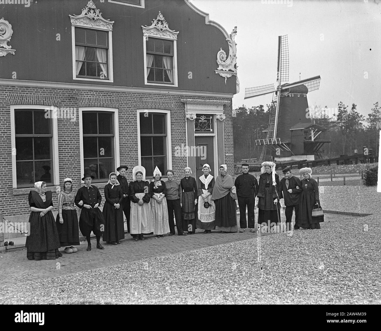 Dutch costumes to Her Royal Highness Princess Wilhelmina Date: March 17 ...