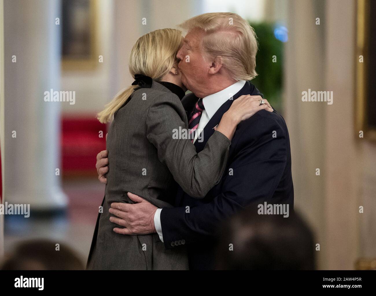 Donald trump kisses ivanka hi-res stock photography and images - Alamy