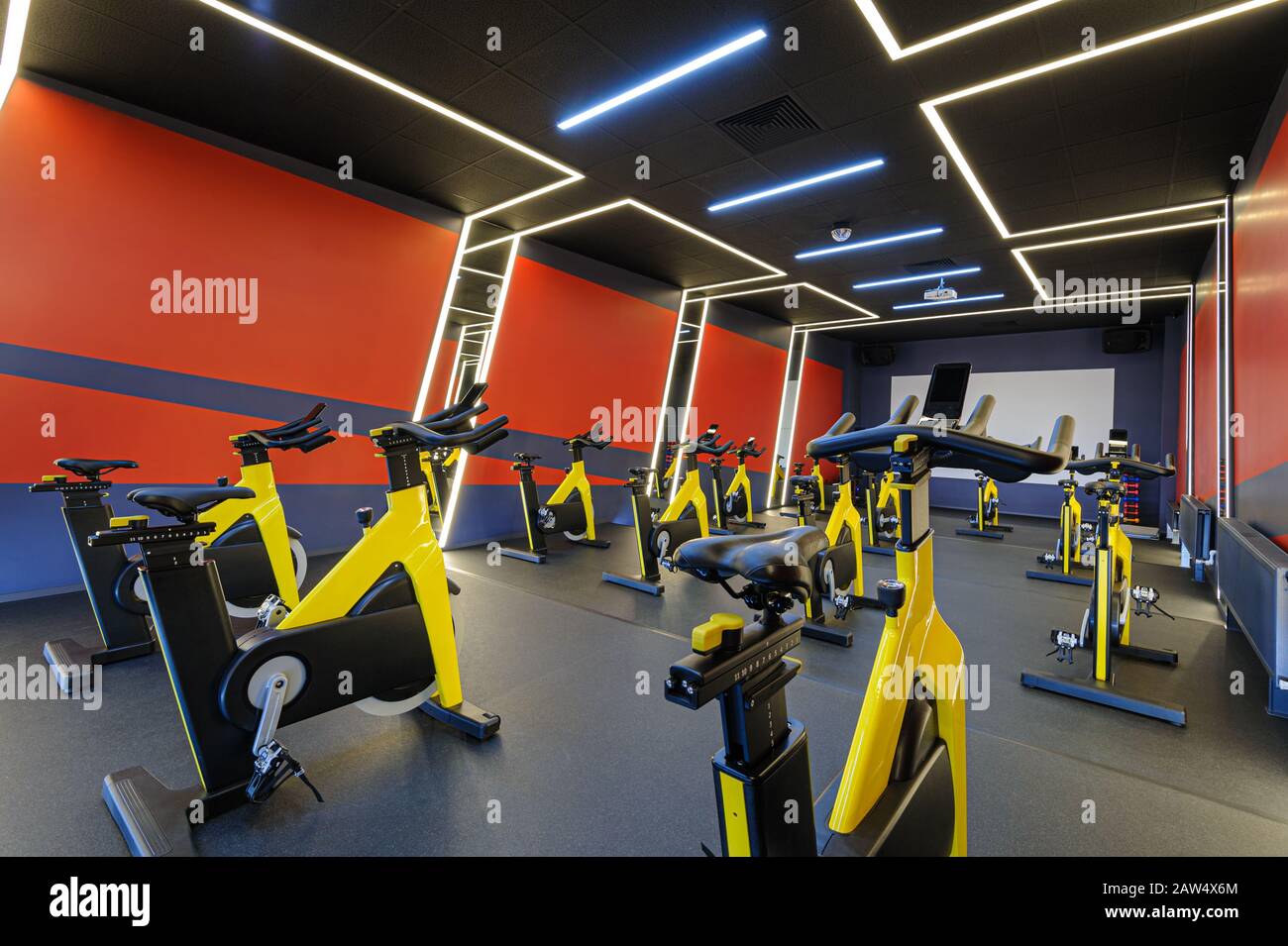 Indoor cycling class hi-res stock photography and images - Alamy