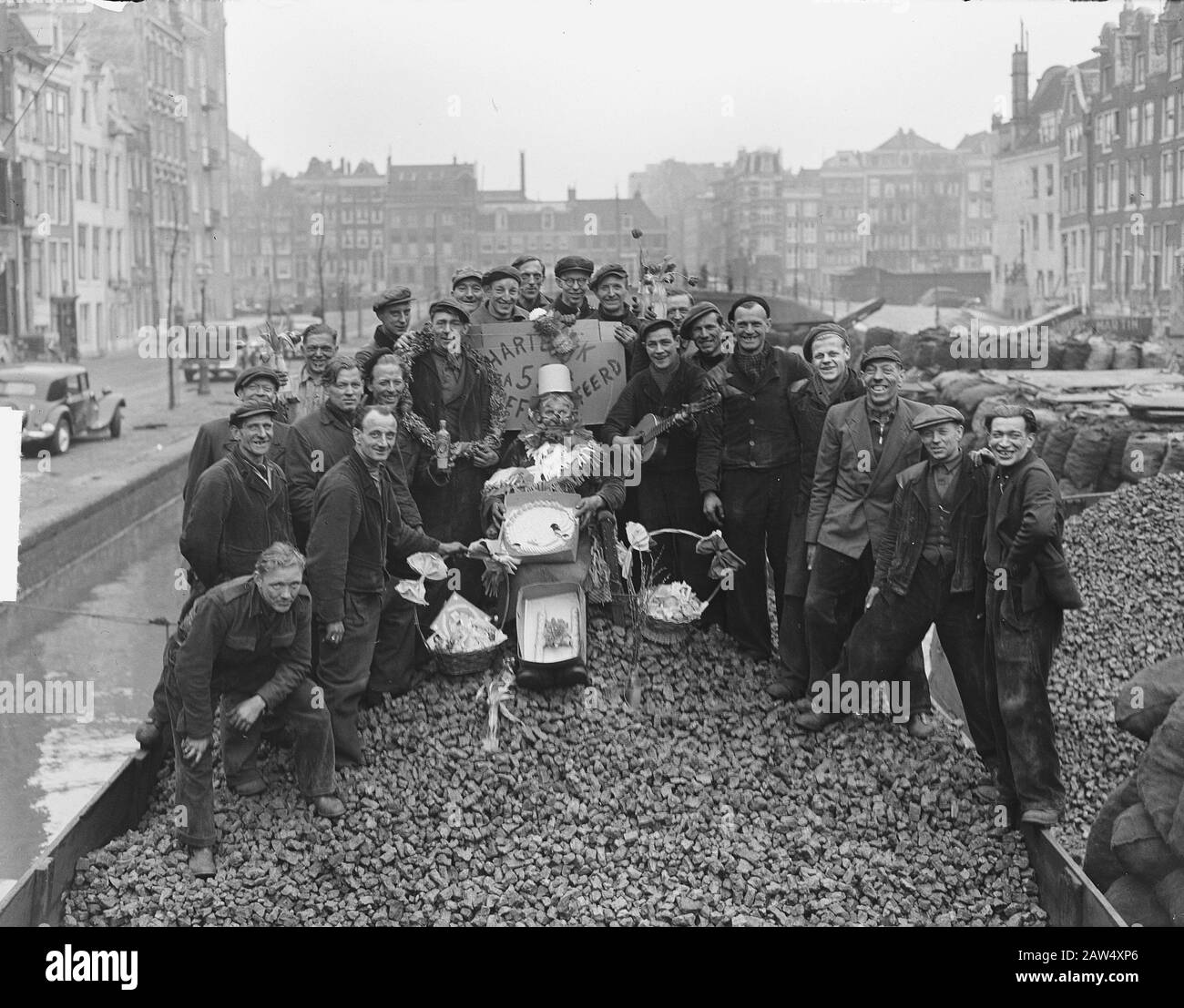 Coalman hi-res stock photography and images - Alamy