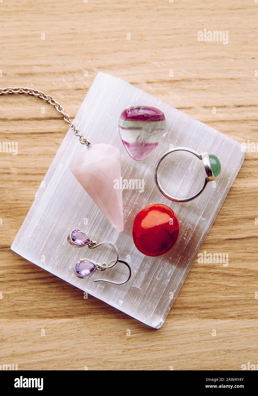 Tumbled gemstones hi-res stock photography and images - Alamy