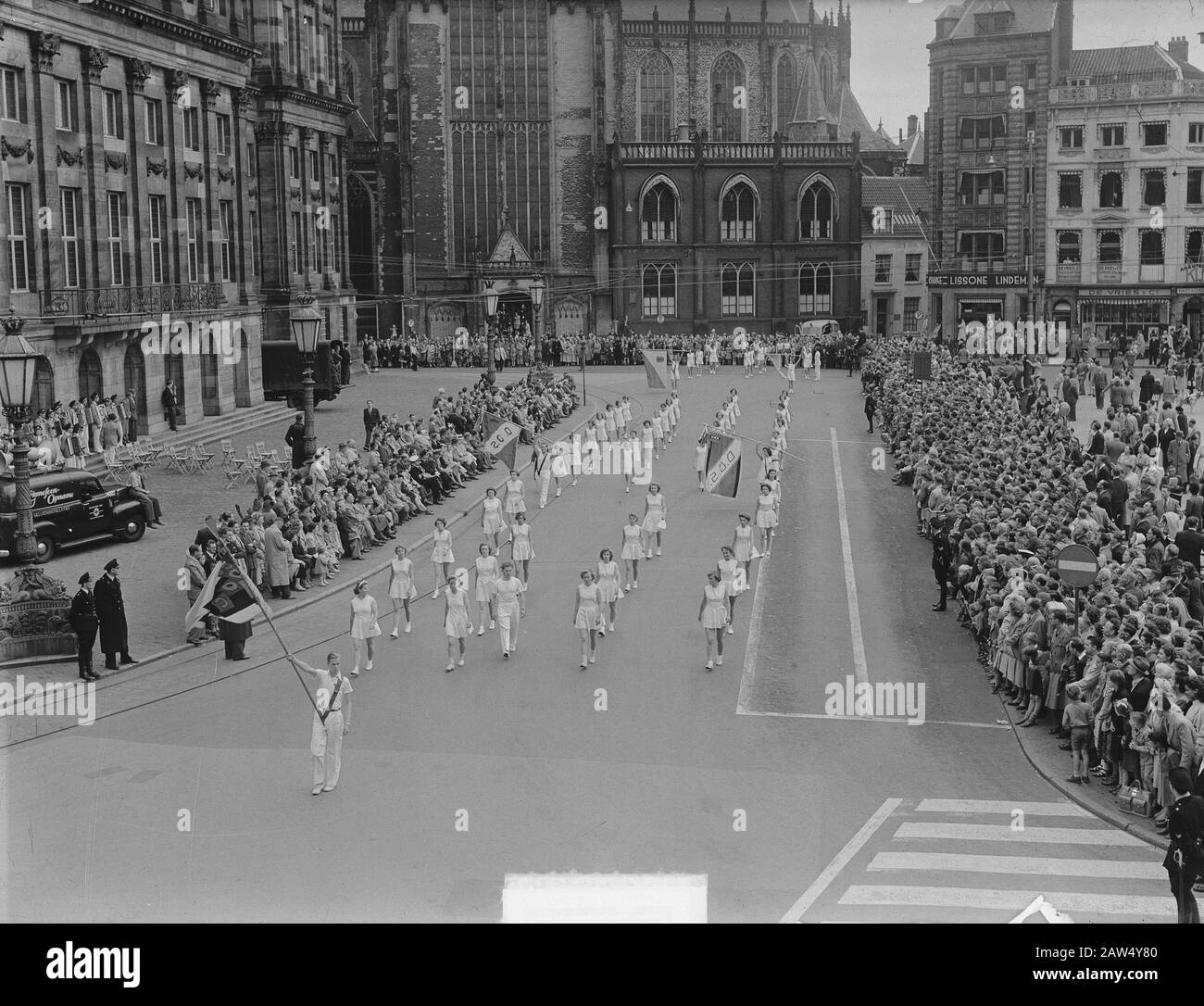 Sports fashion week hi-res stock photography and images - Alamy