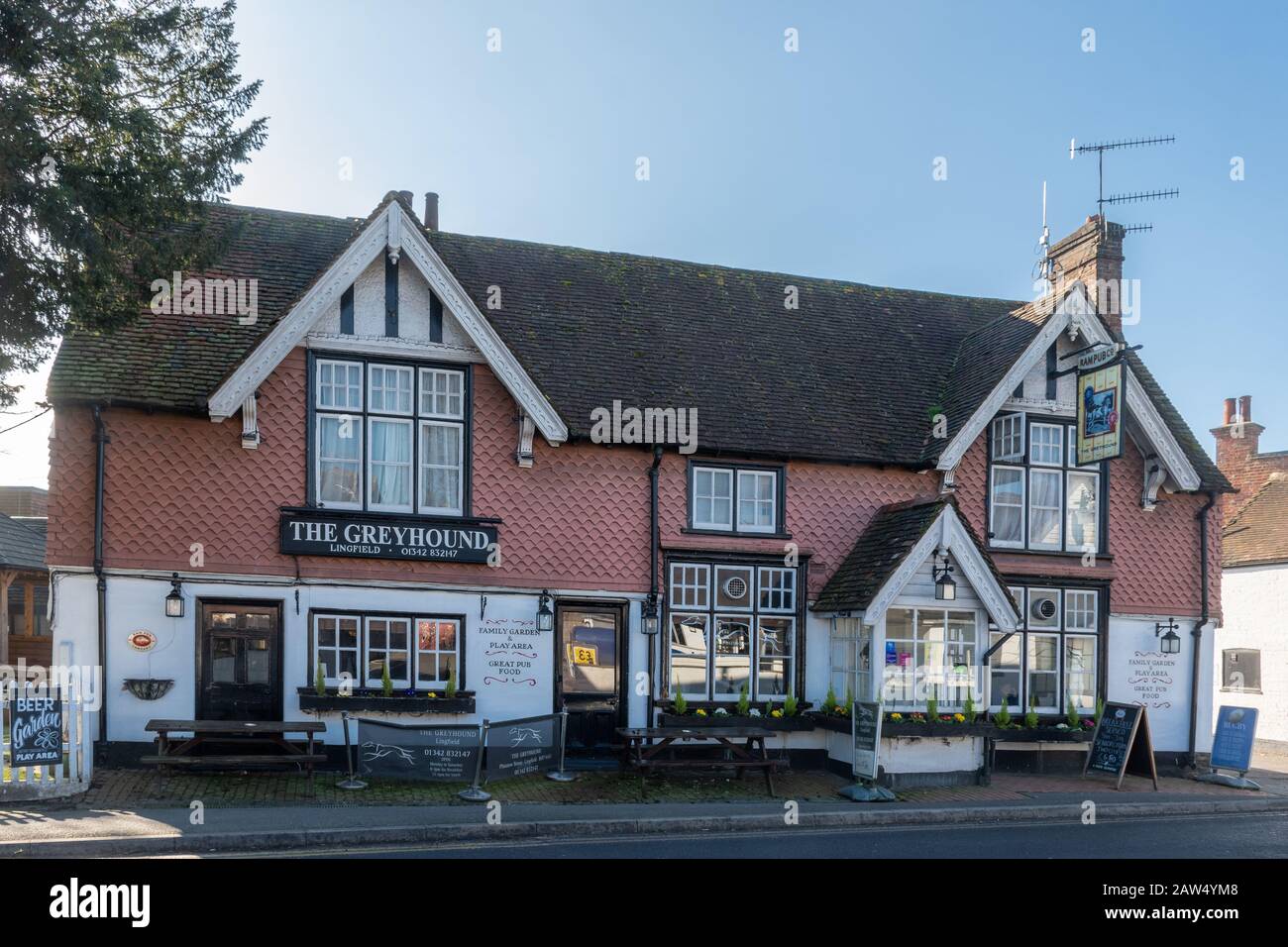 Lingfield hi-res stock photography and images - Alamy