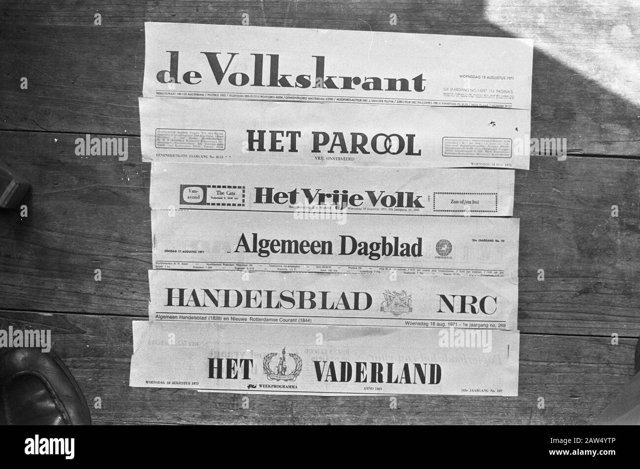 1970s newspaper headlines hi-res stock photography and images - Alamy