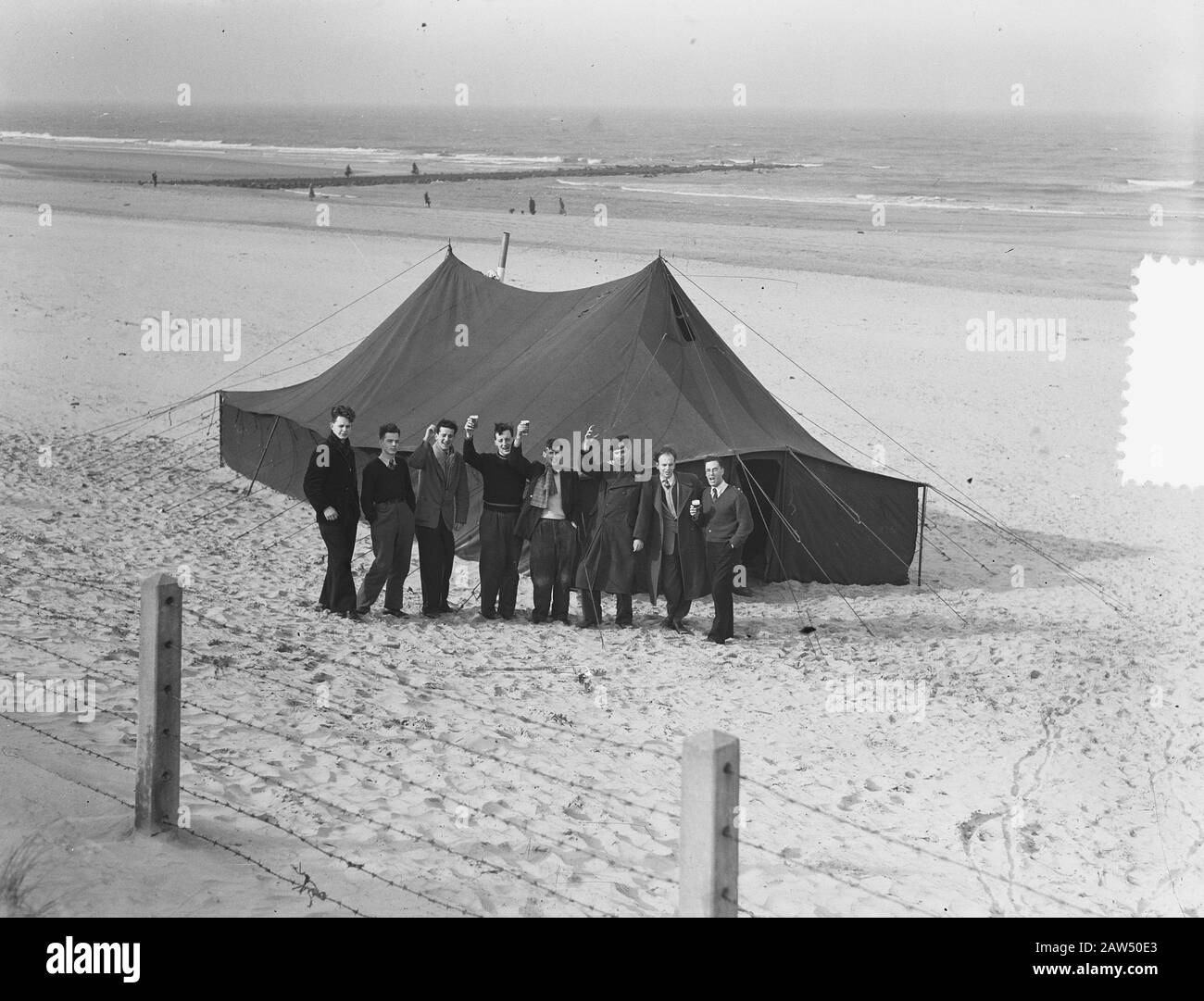 Tent drunen hi-res stock photography and images - Alamy