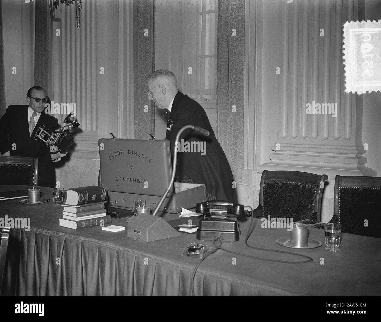 Finances state budget Black and White Stock Photos & Images - Alamy