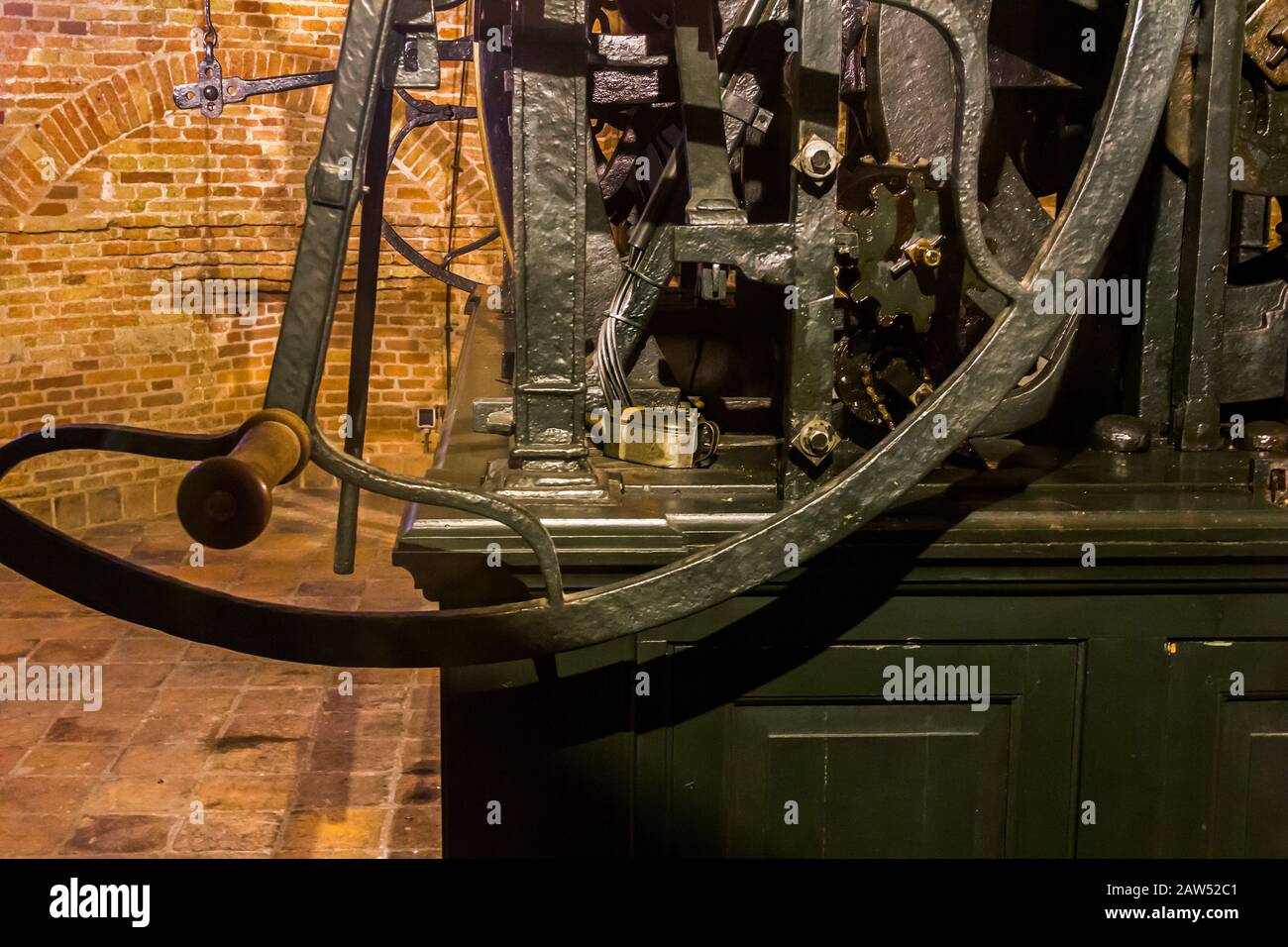 Medieval mechanism hi-res stock photography and images - Alamy