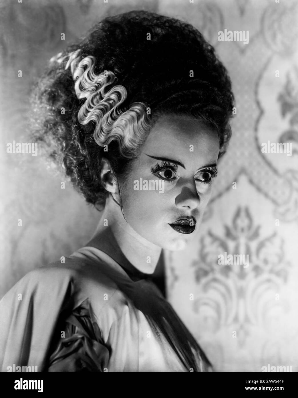 1935 , USA : The actress ELSA LANCHESTER in movie BRIDE OF FRANKENSTEIN ...