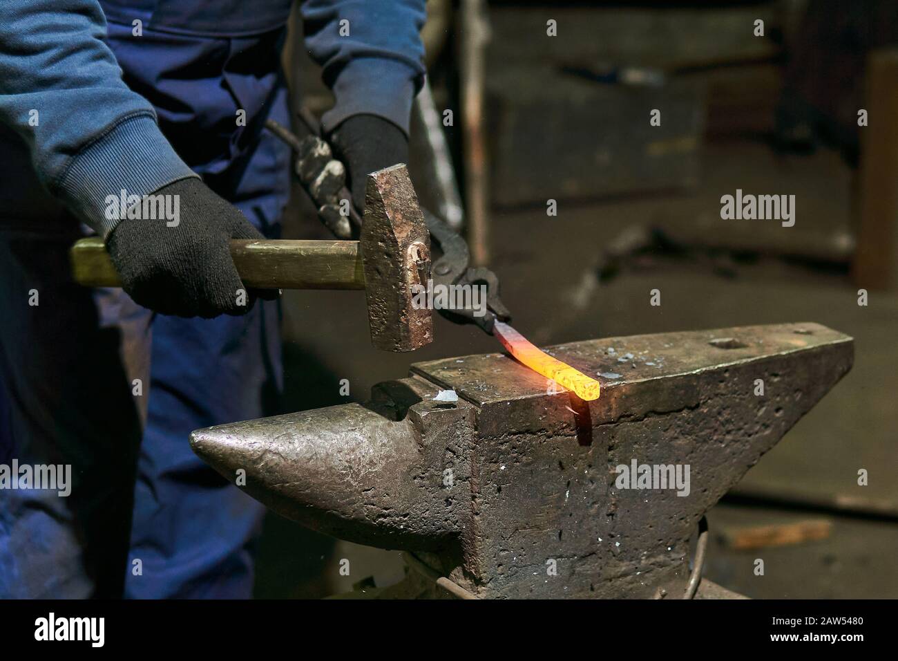 Metal billet hi-res stock photography and images - Alamy