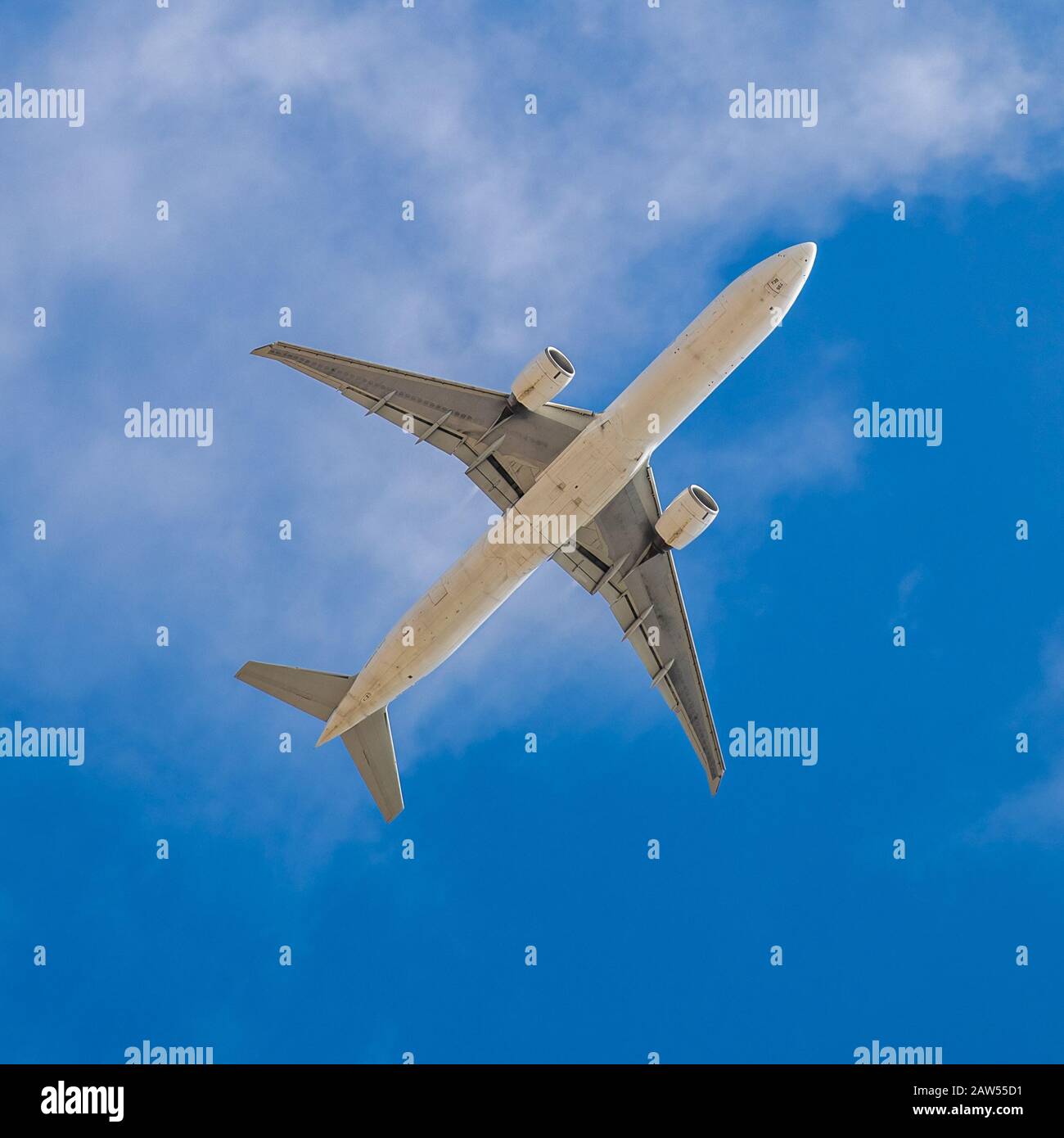 Safe flight hi-res stock photography and images - Alamy