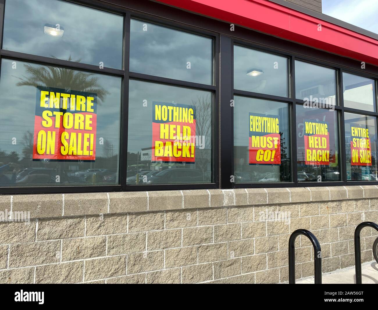 Orlando, FL/USA-2/4/20: Signs in the window of an Earthfare grocery ...