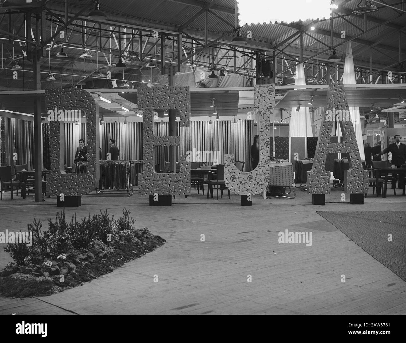 Fair contracts hi-res stock photography and images - Alamy