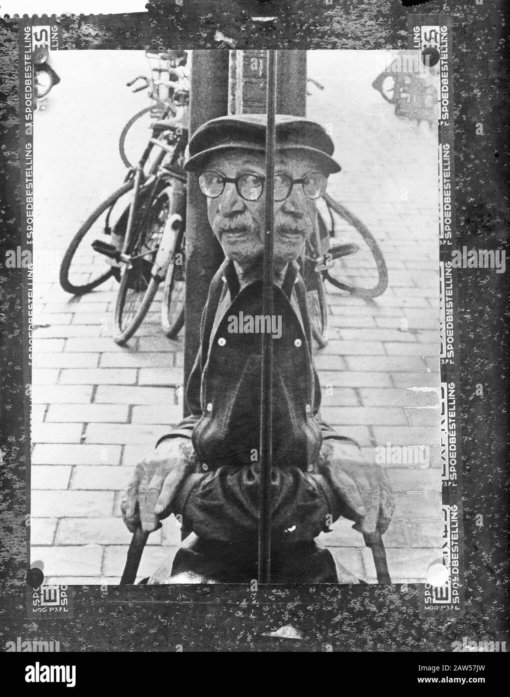 Old man with mirror Date: September 28, 1961 Stock Photo - Alamy