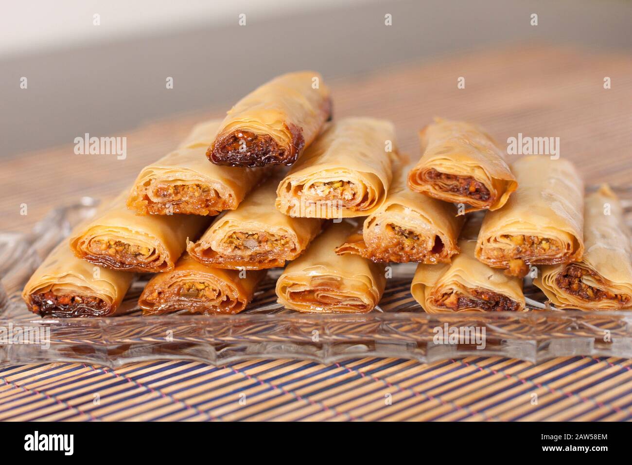 Pistachio phyllo pastry roll up hi-res stock photography and images - Alamy