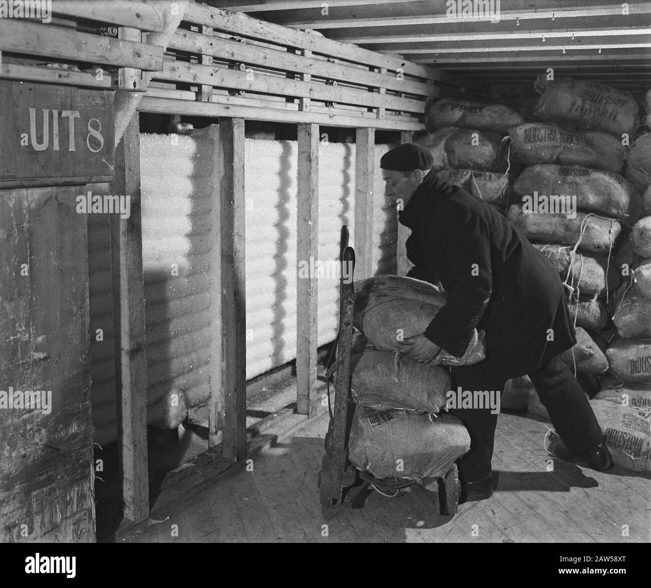 Cold chain management Black and White Stock Photos & Images - Alamy