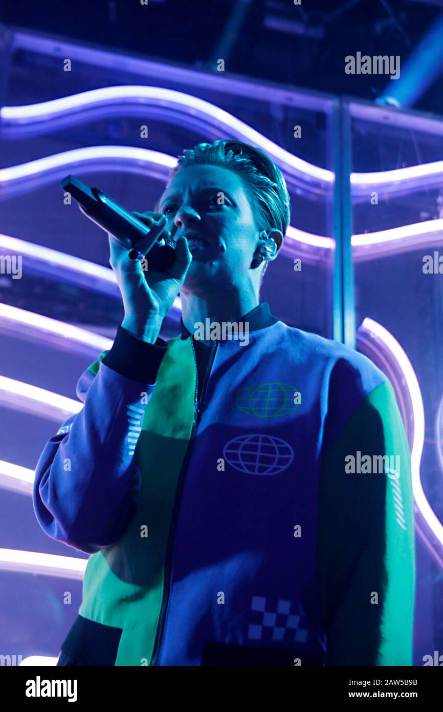 La Roux Singer High Resolution Stock Photography and Images - Alamy