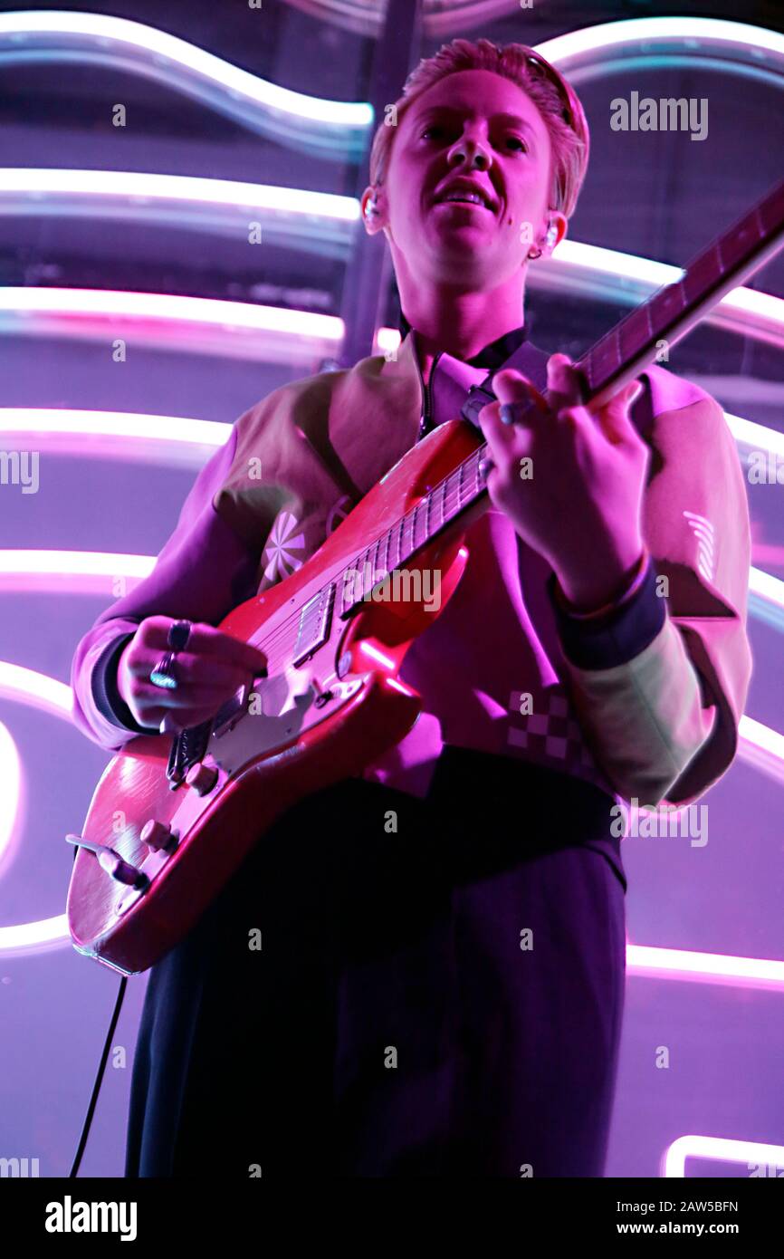Elly jackson of la roux hi-res stock photography and images - Alamy