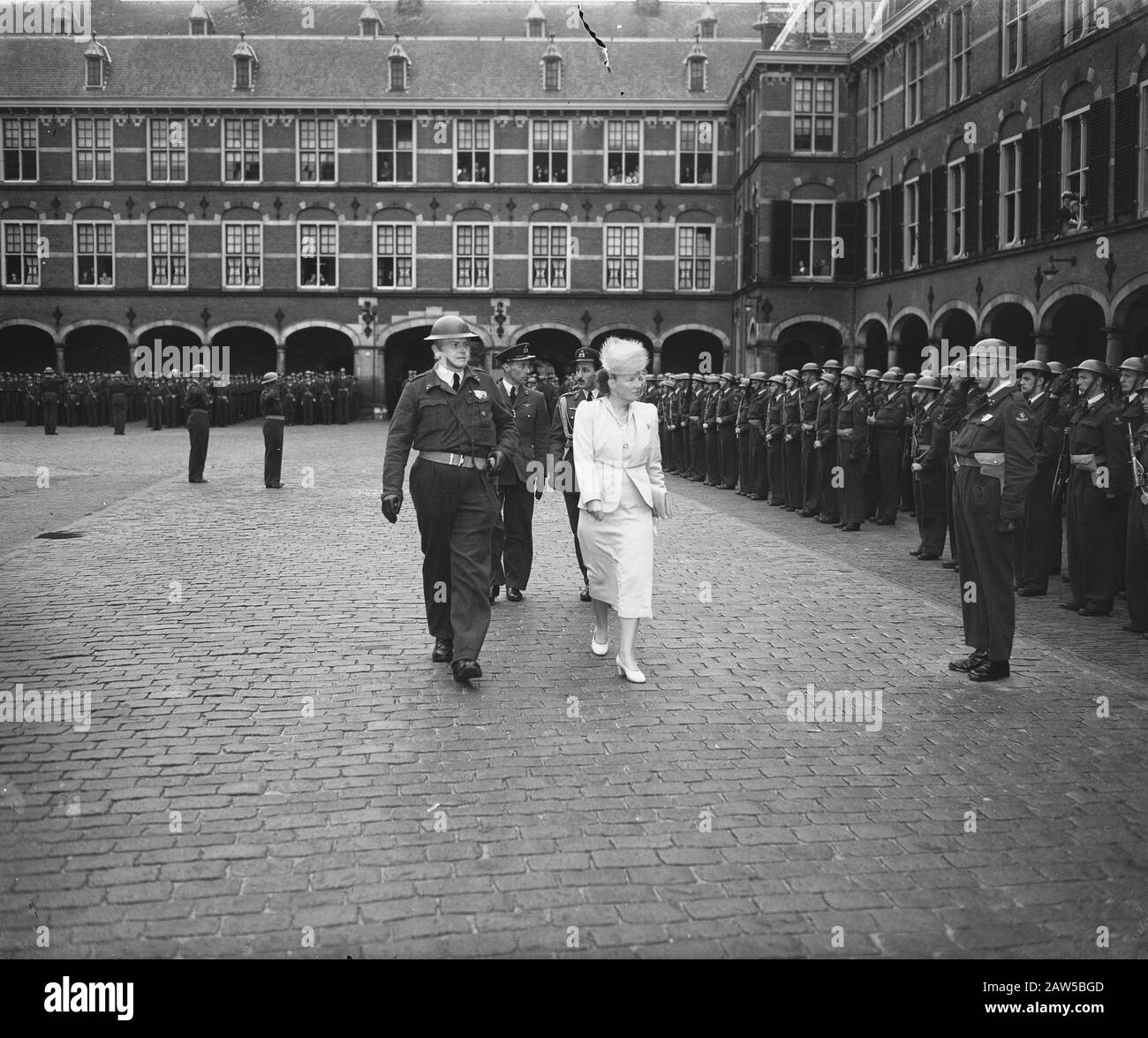 Princess Juliana at the Air Force Hague Date: July 1, 1948 Person Name ...