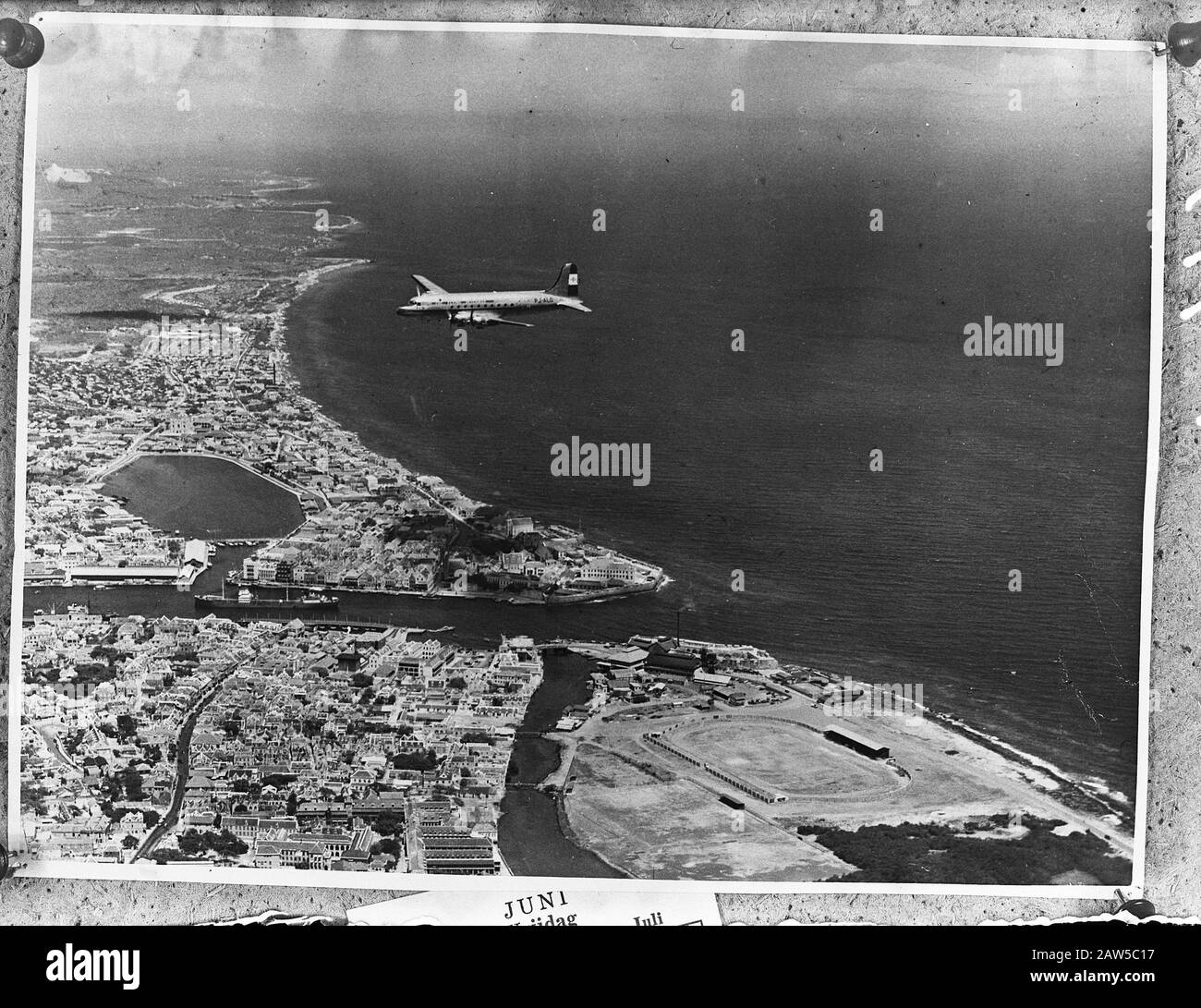 KLM plane over Willemstad Annotation: Repro Negative Date: August 25 ...