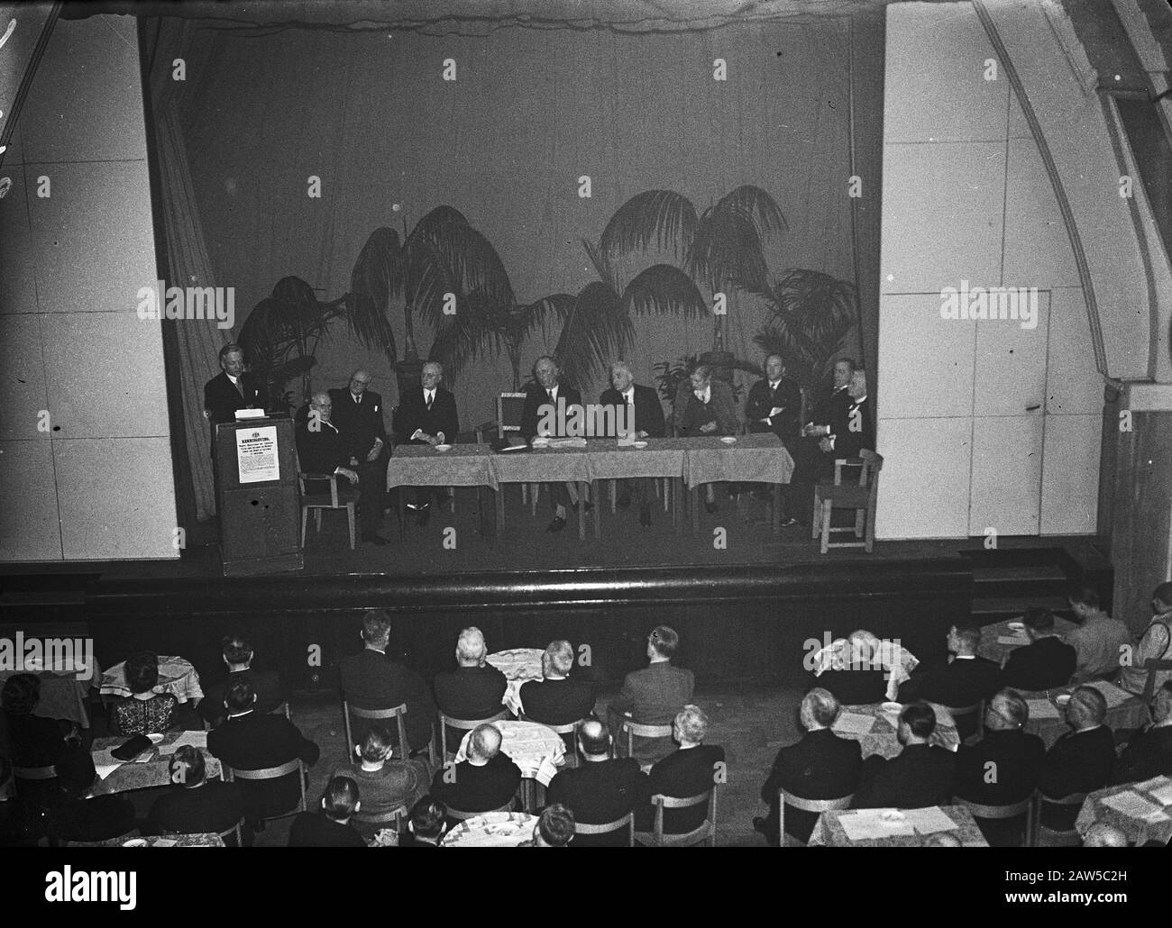 April 7 1947 hi-res stock photography and images - Alamy