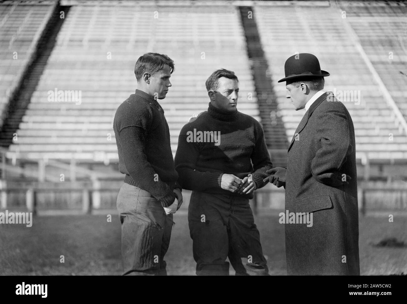 1909 , 21 october , YALE UNIVERSITY , USA : ( from the left ) Walter ...