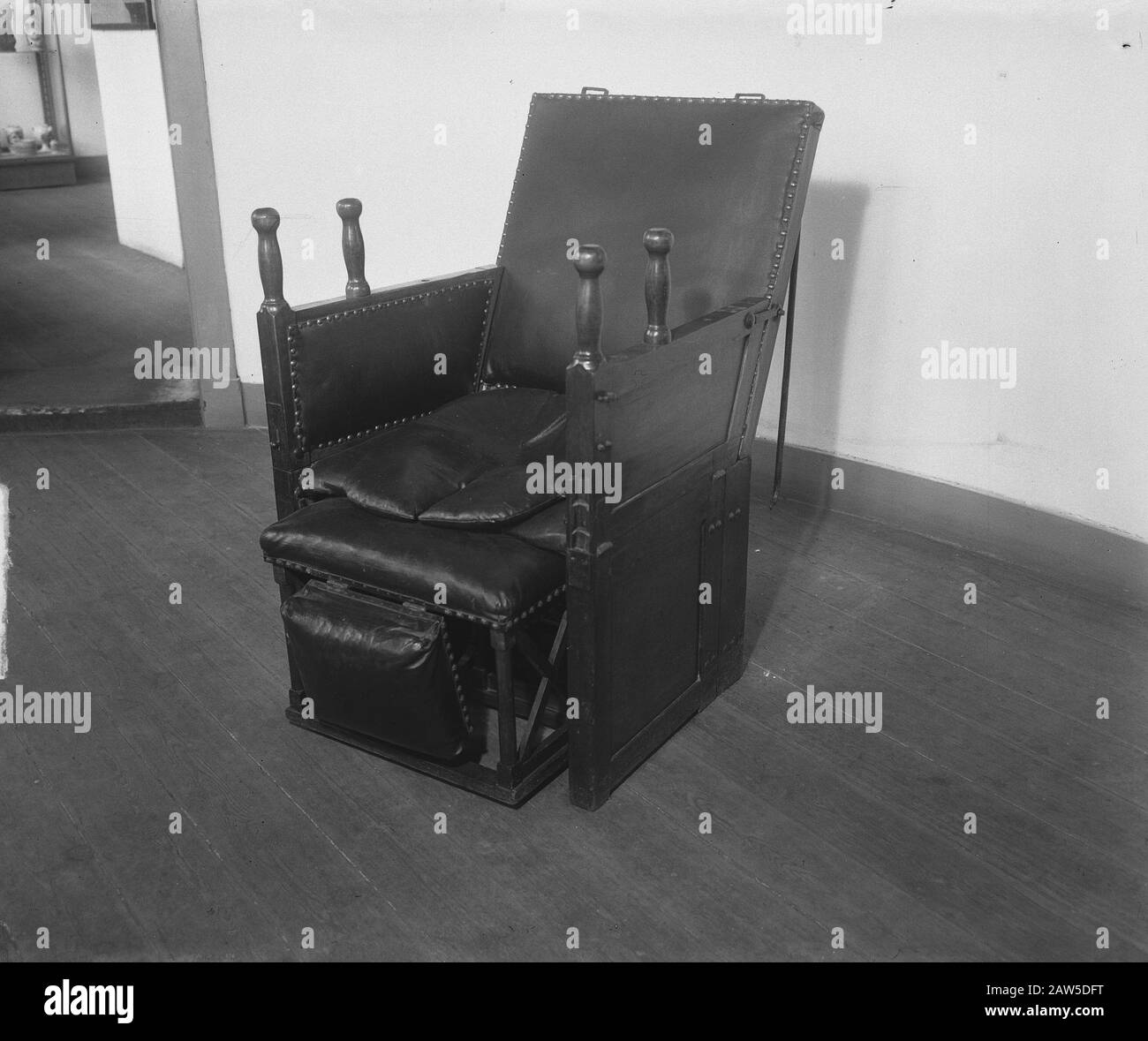 Mission RVD Medical History Exhibition Waaggebouw Amsterdam Date ...