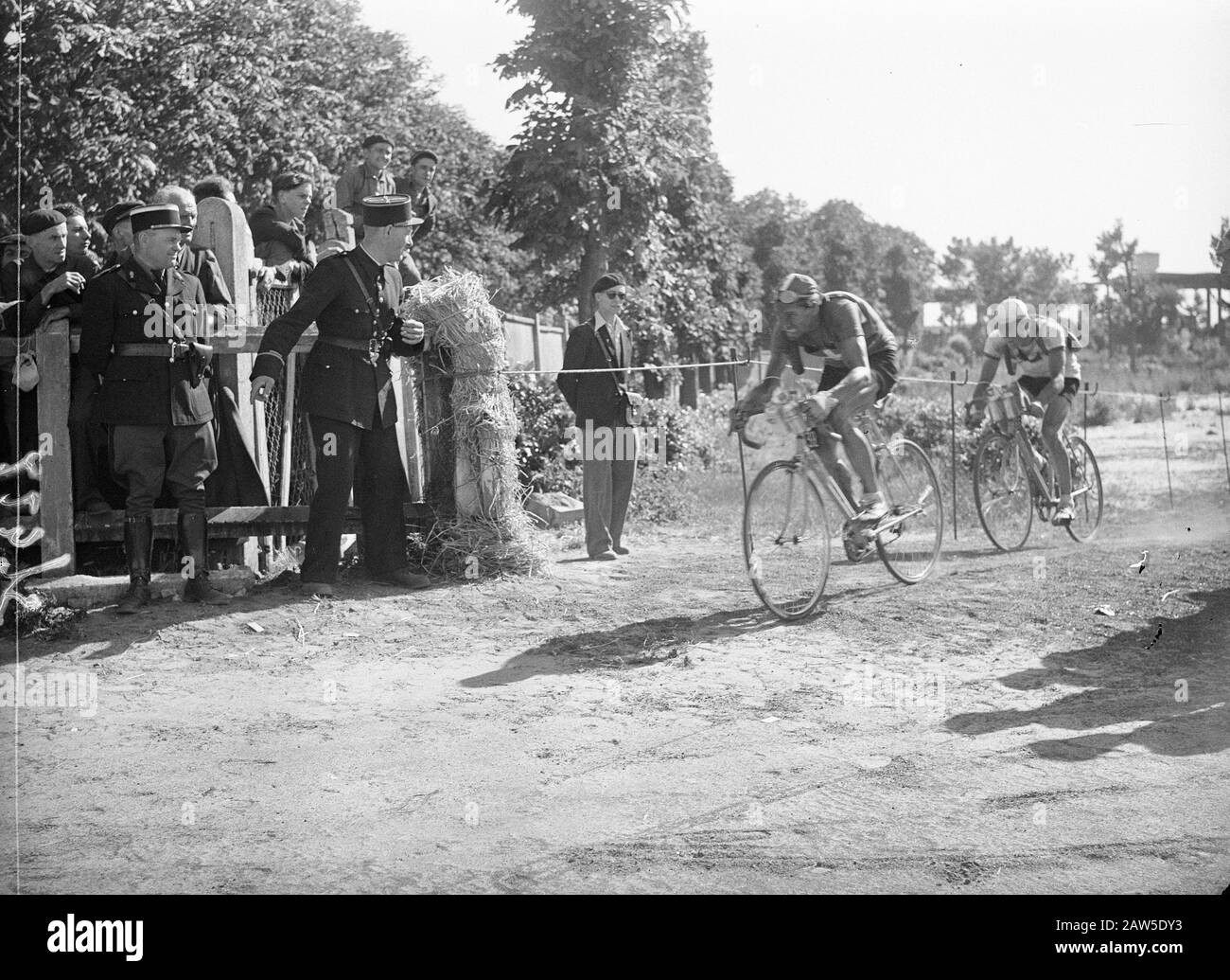 1947 tour de france hi-res stock photography and images - Alamy