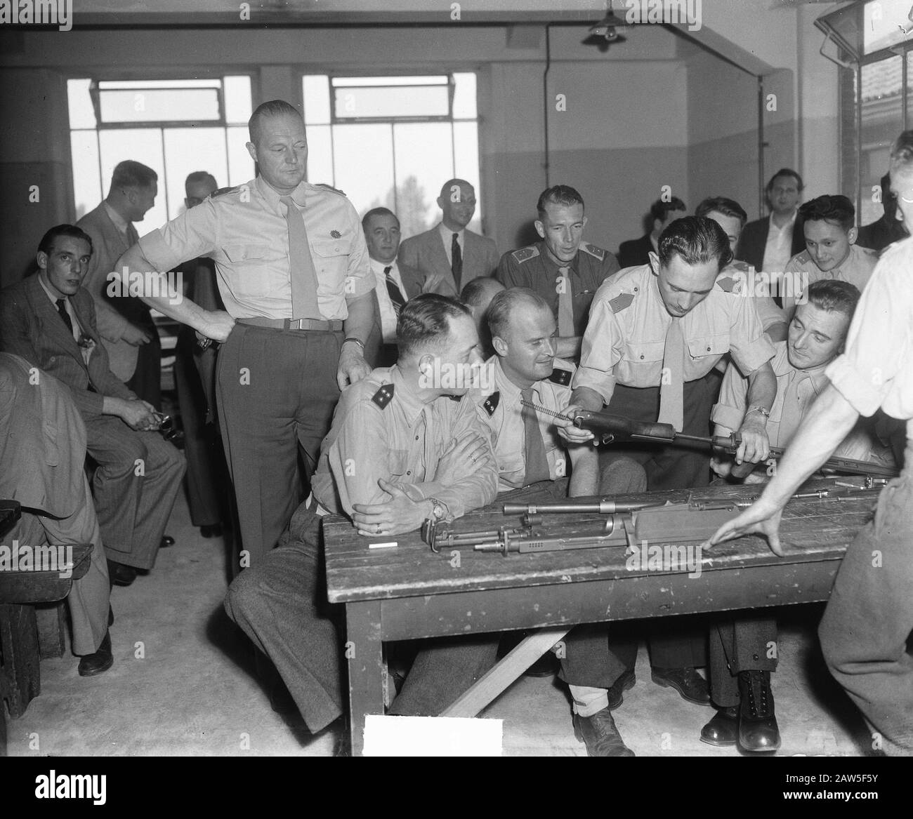 KNIL soldiers in Roermond for training and transition to Royal Army ...