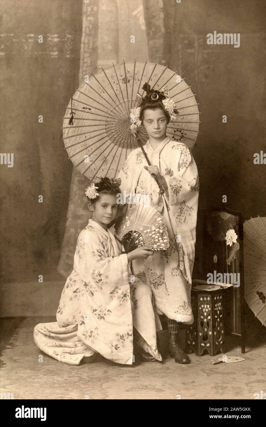 1900 ca, MAGDEBURG , Saxony-Anhalt , GERMANY : Little sisters from ...