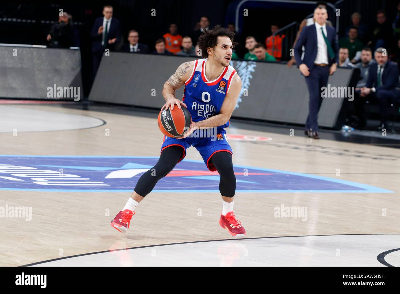 ISTANBUL / TURKEY - FEBRUARY 7, 2020: Shane Larkin during EuroLeague ...