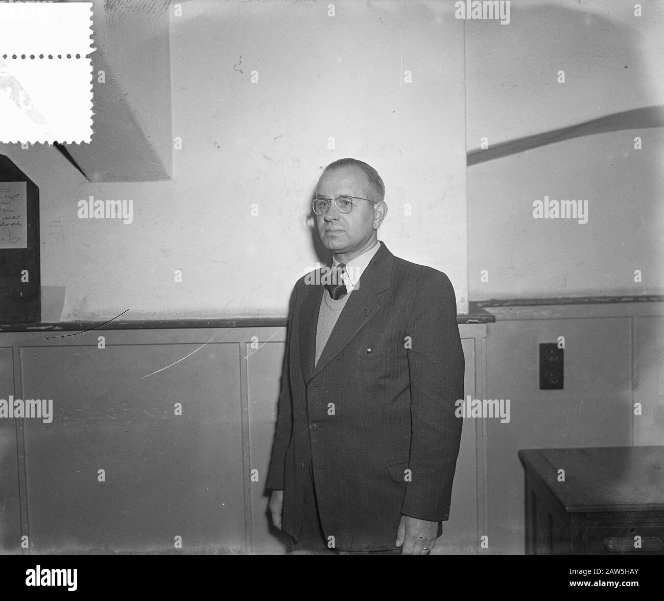 Passport Central Warehouse Date: September 27, 1952 Keywords: portraits ...
