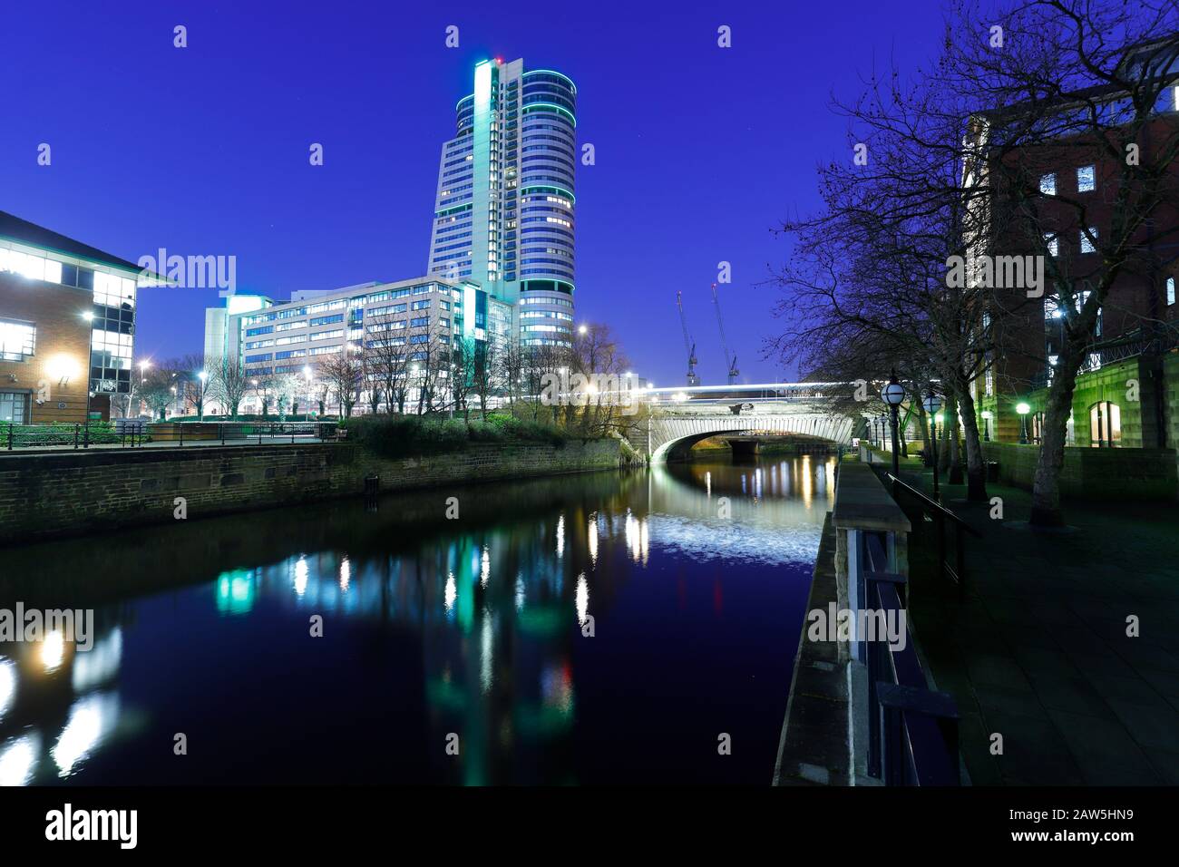 Leeds tallest buildings hi-res stock photography and images - Alamy