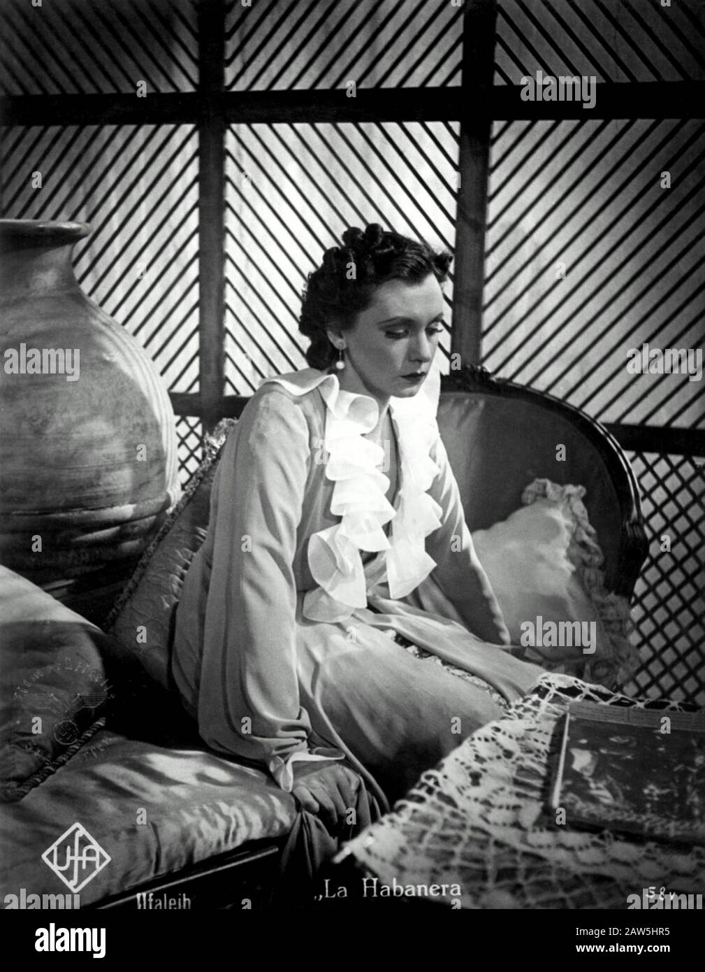 1937, GERMANY : The celebrated swedish movie actress and singer ZARAH ...