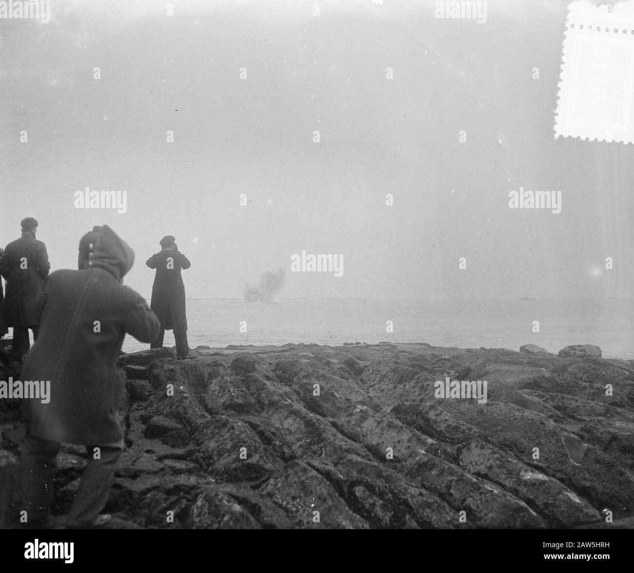 Depth charges hi-res stock photography and images - Alamy