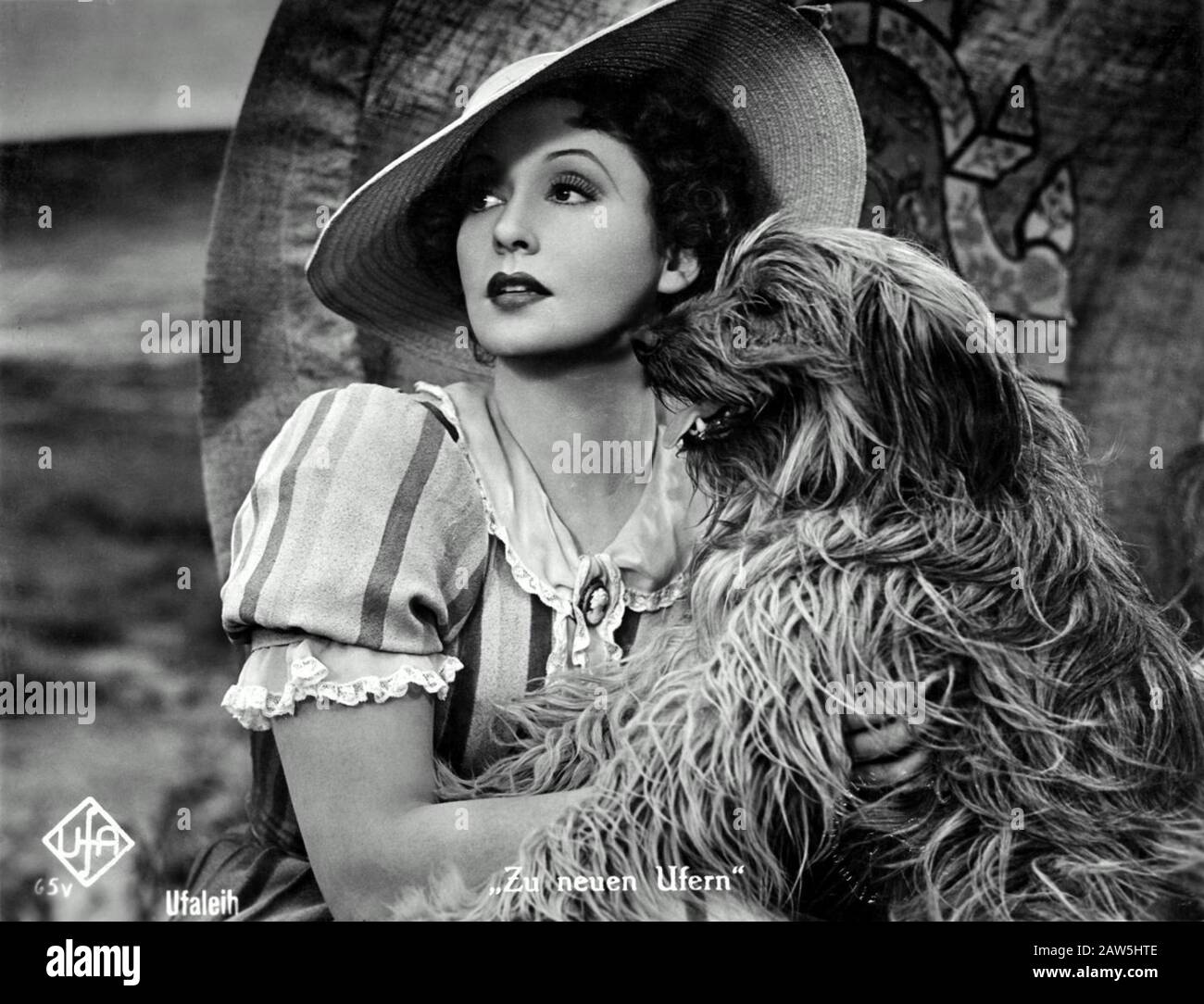 1937, GERMANY : The celebrated swedish movie actress and singer ZARAH ...