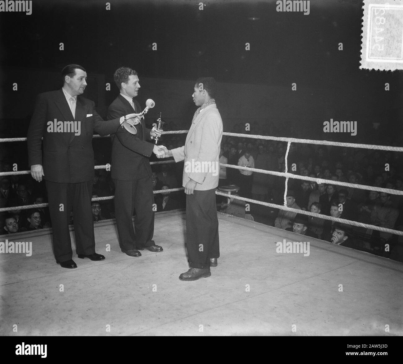 Assignments coca cola boxing hi-res stock photography and images - Alamy