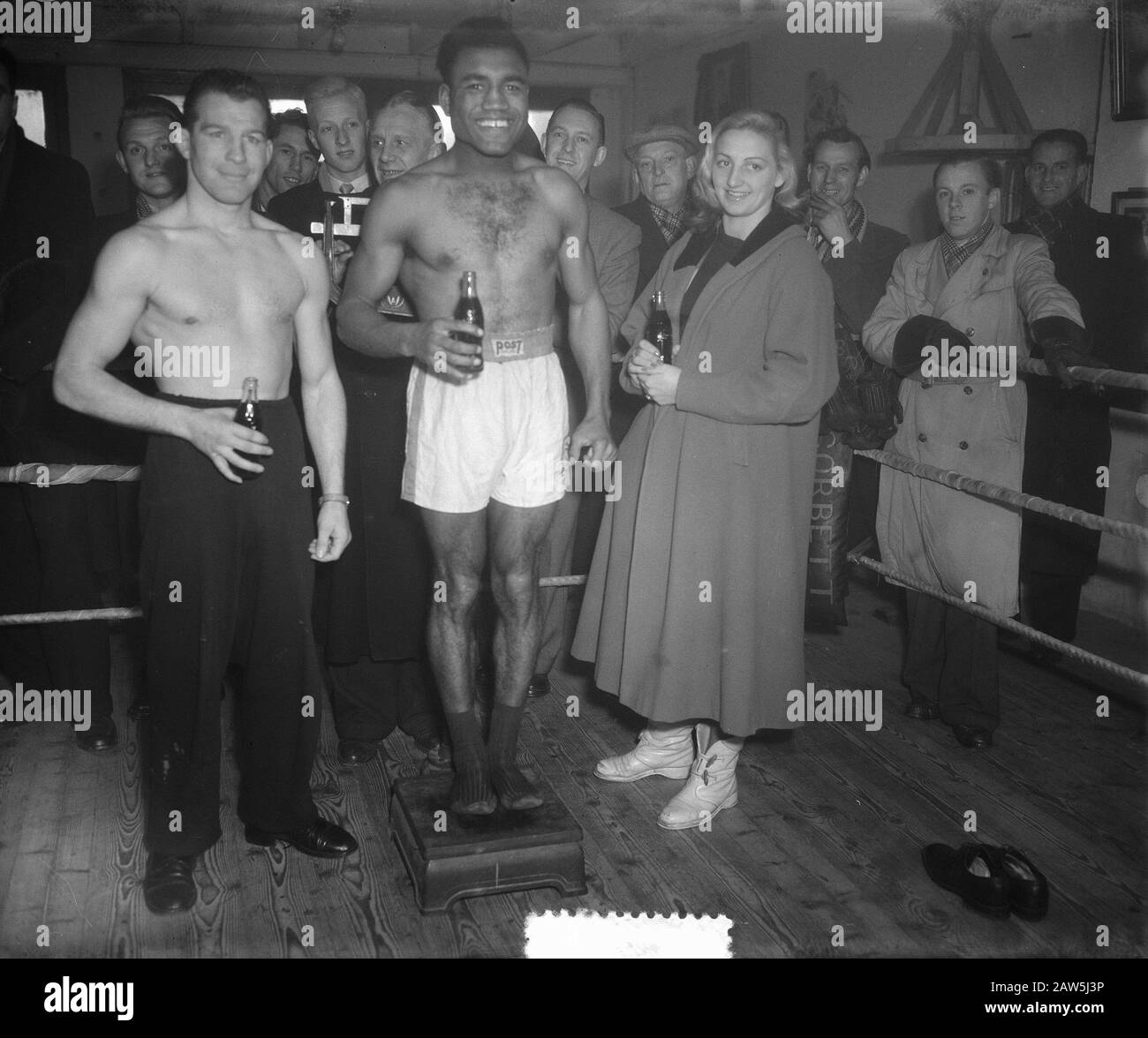 Assignments coca cola boxing hi-res stock photography and images - Alamy