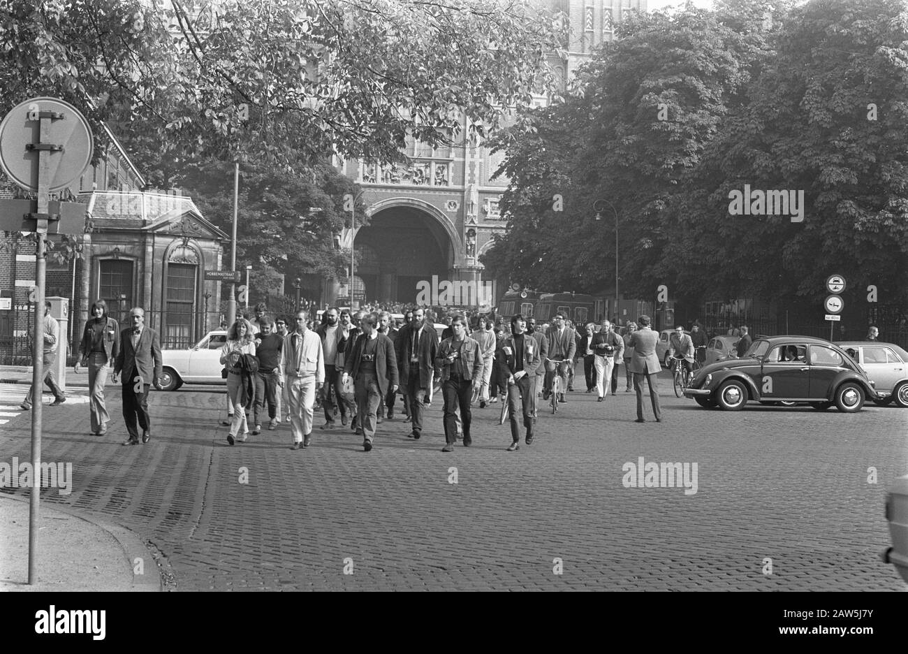 Artists protest against the BBK: journey from Rijksmuseum to urban ...