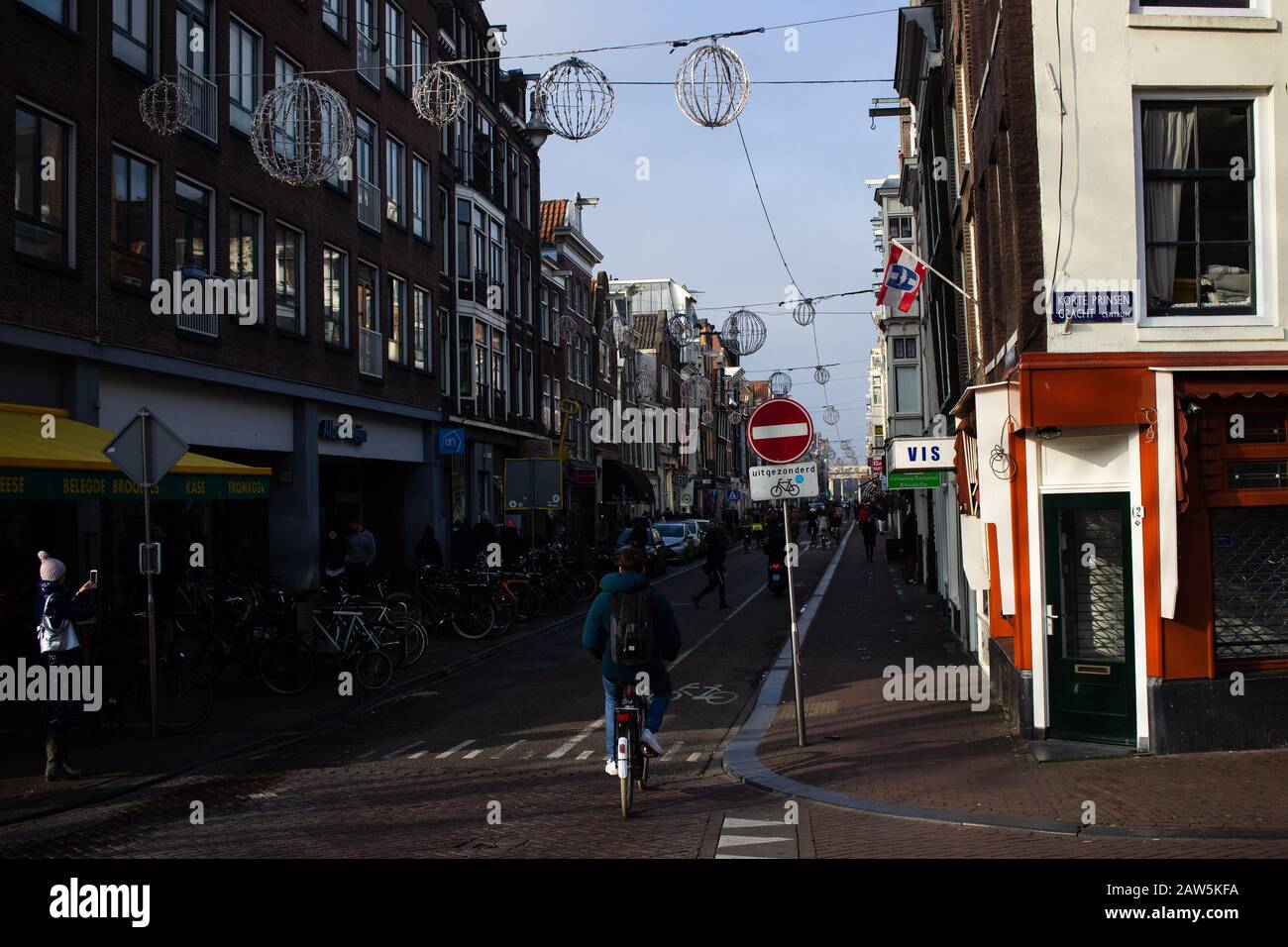 Crowded roadway hi-res stock photography and images - Alamy